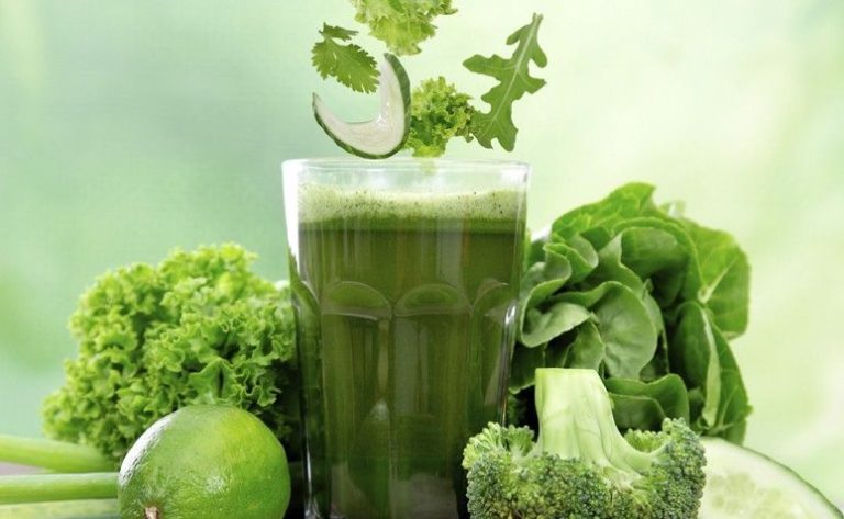 24 receitas de suco verde para adicionar ao seu cardápio