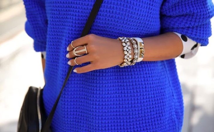 Azul royal: como criar looks elegantes e atuais com essa cor mega descolada