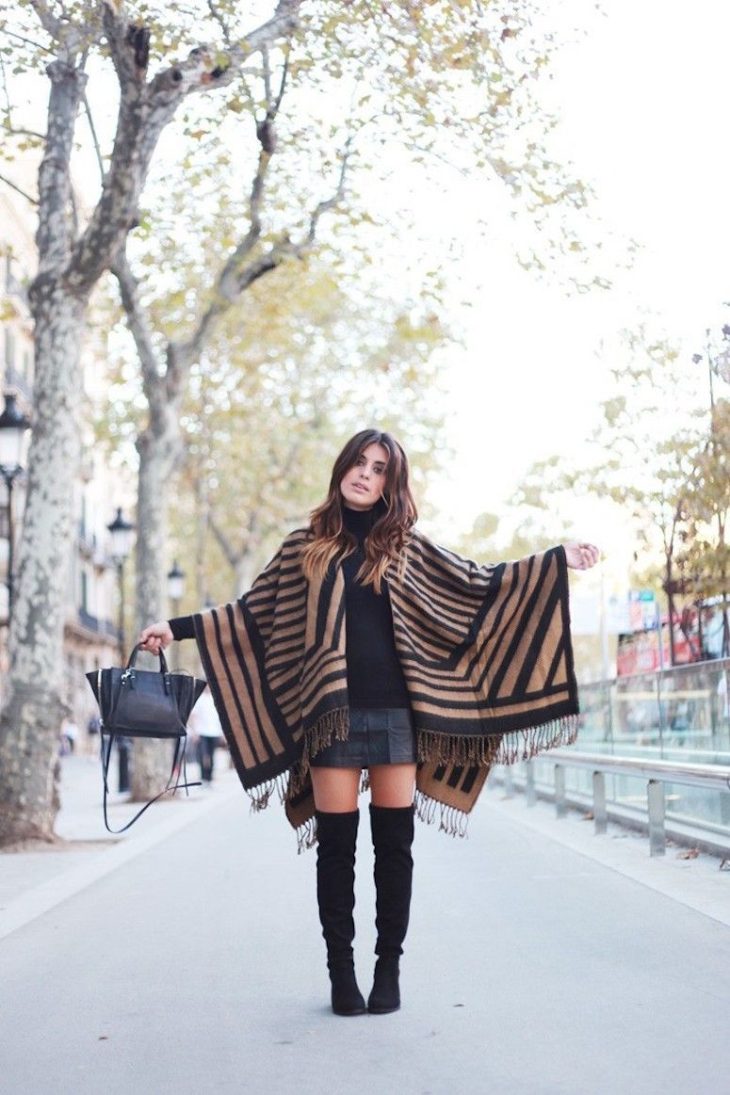 Looks estilosos com poncho para você se inspirar e se aquecer
