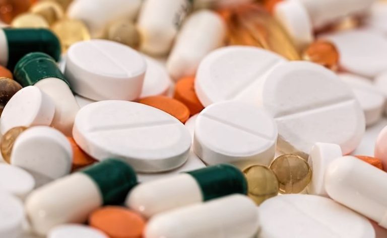 10 tipos de medicamentos que fazem você ganhar peso sem saber