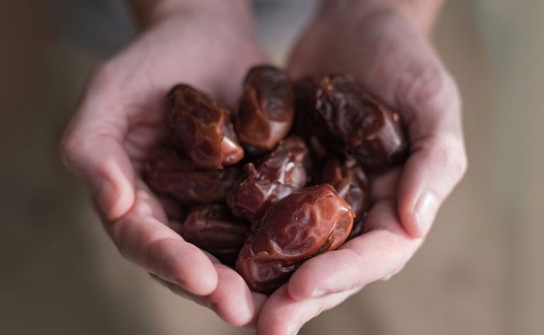 Tâmara: 7 motivos para incluir essa fruta no seu cardápio agora mesmo