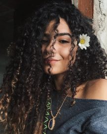 Cabelo cacheado 3C: cuidados, dicas e produtos recomendados