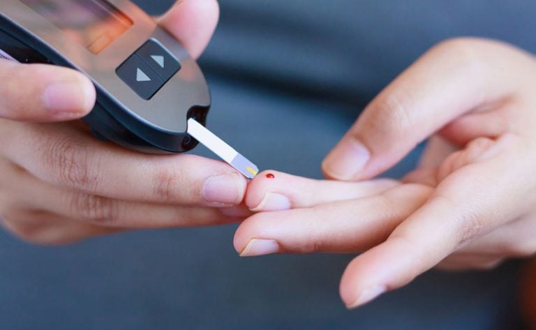 8 razões que explicam a vontade de fazer xixi toda hora