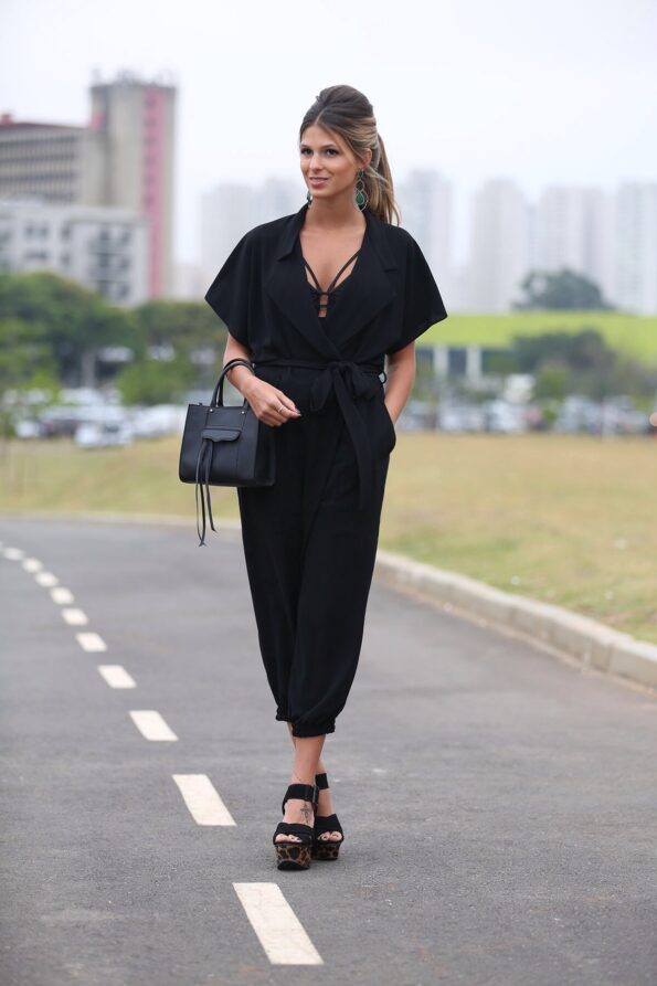 Macacão preto: looks com esta peça atemporal