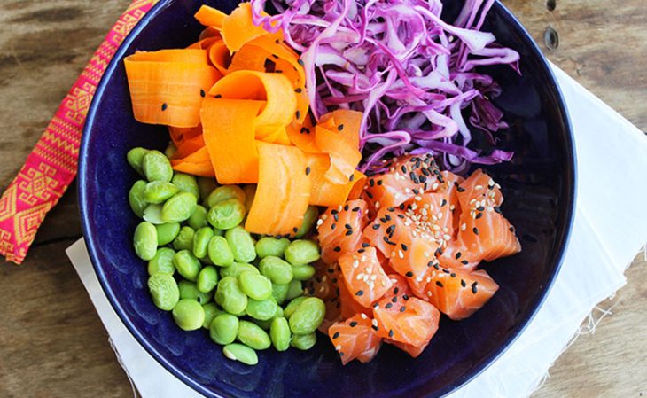 11 receitas de poke: o prato havaiano que conquistou o mundo