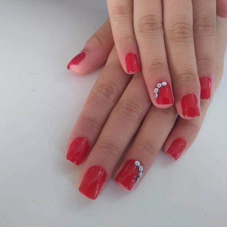 40 unhas decoradas vermelhas que são sexy e elegantes