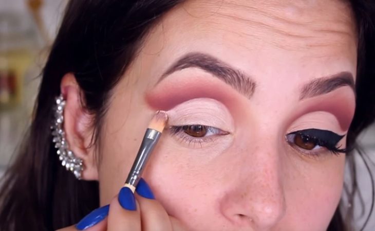 Cut crease: aprenda como fazer a técnica que é sucesso na maquiagem ...
