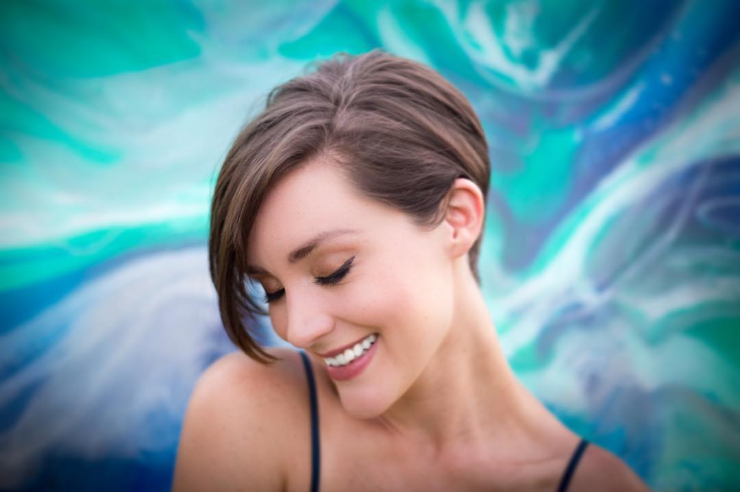 Cabelo liso: 30 ideias de cortes, penteados e dicas de como cuidar ...