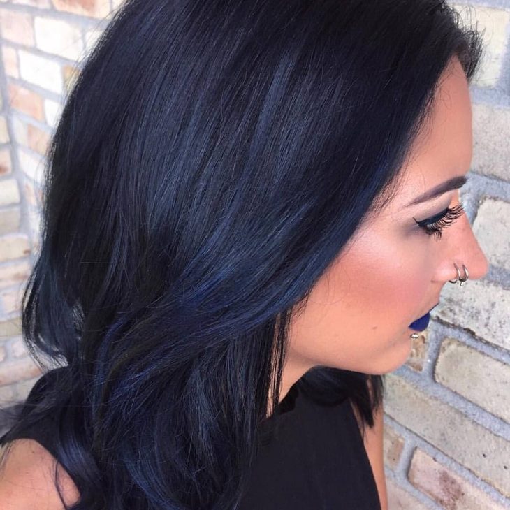 Cabelo preto azulado pra você se inspirar nessa cor - Speedy Bronze