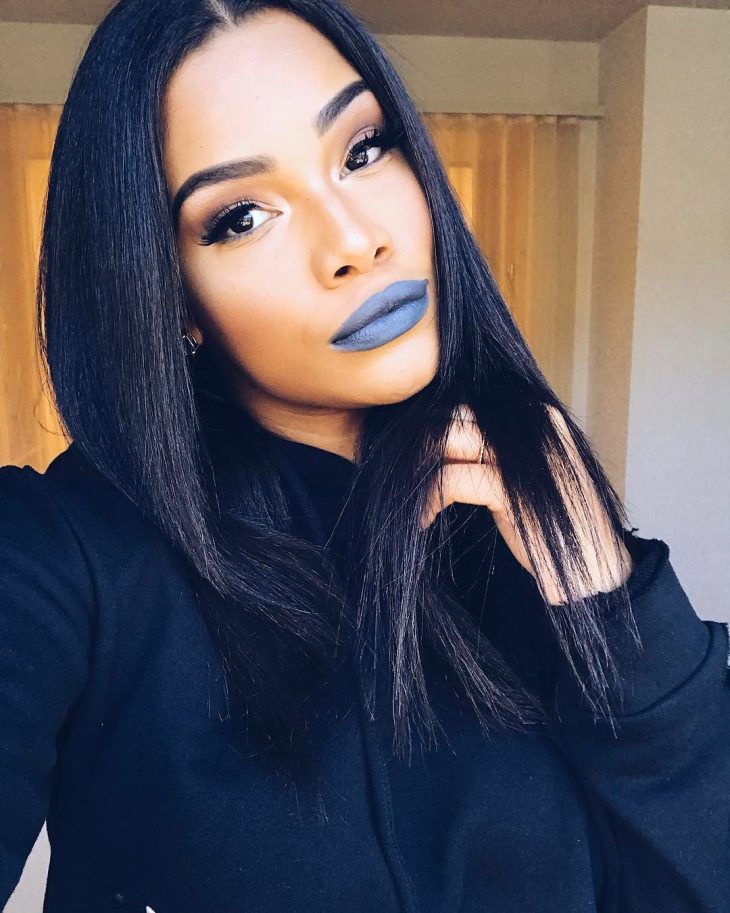 Cabelo preto azulado: Inspirações, cuidados e como fazer em casa