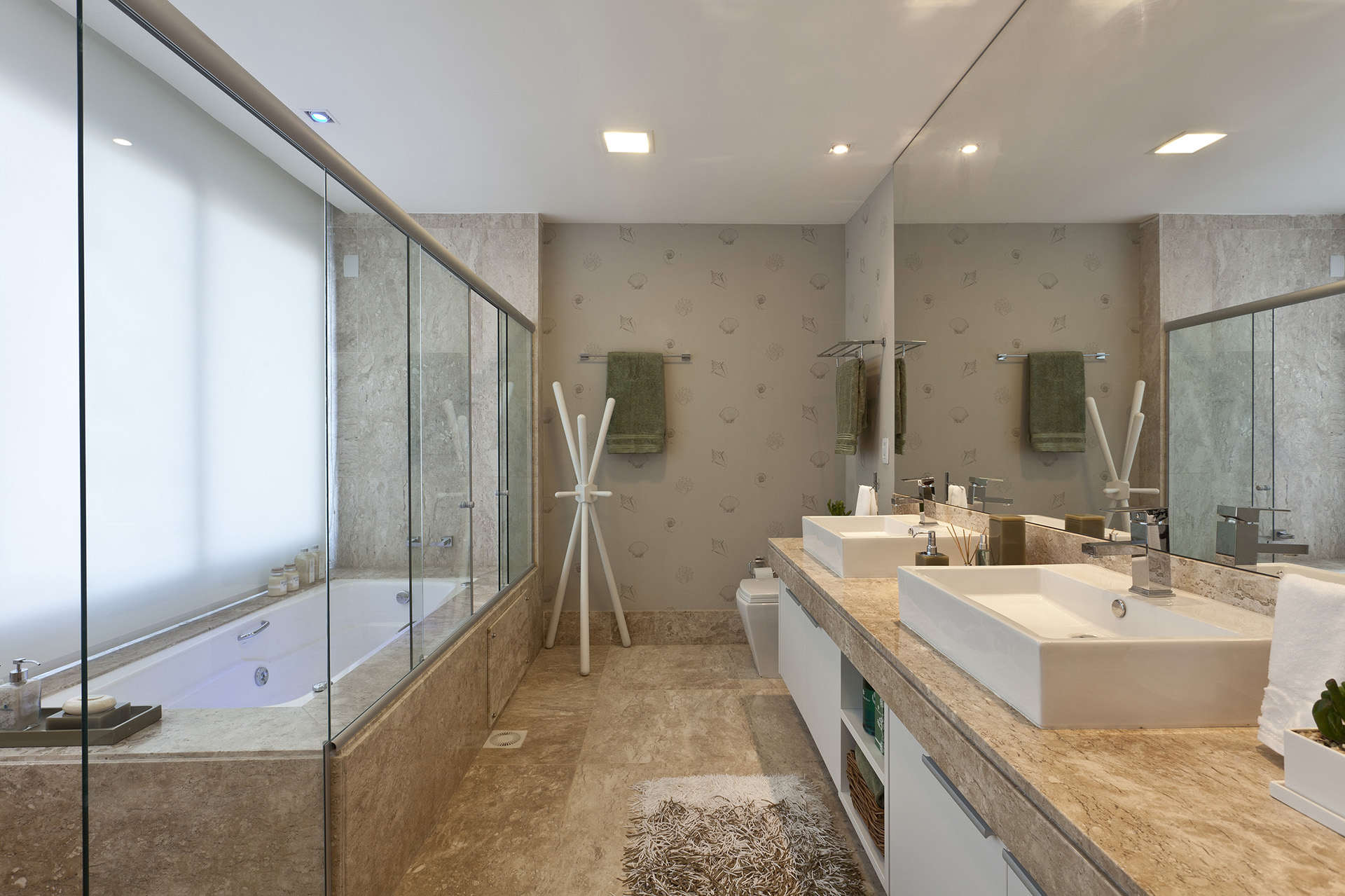 Banheiro com banheira: 50 projetos dignos de Pinterest para você se ...