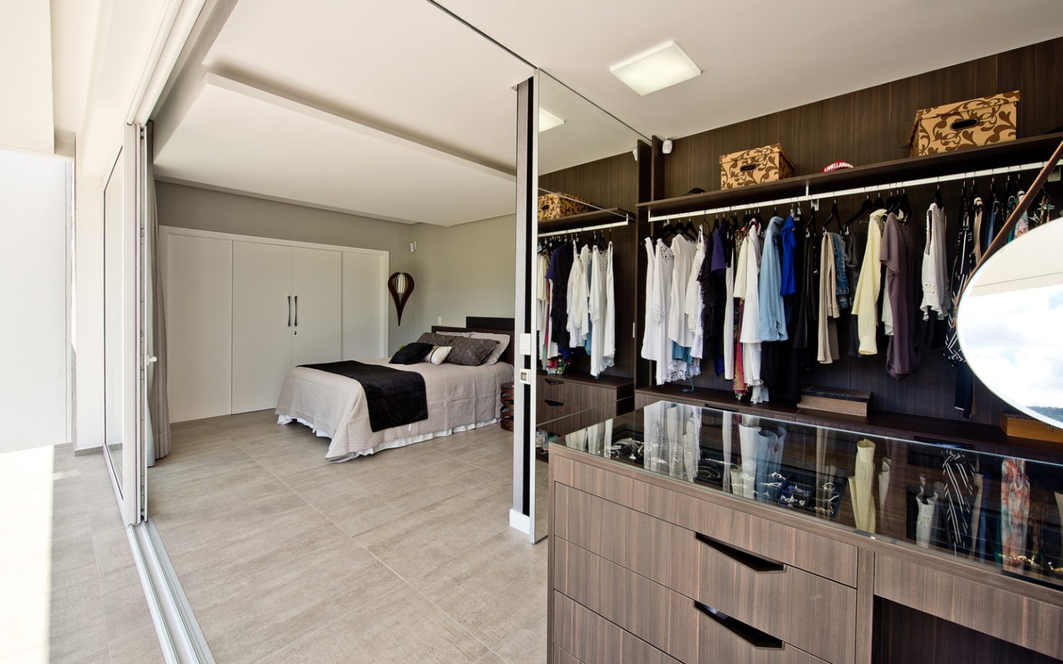 Modelos de closet: 70 ideias para você pensar no seu projeto