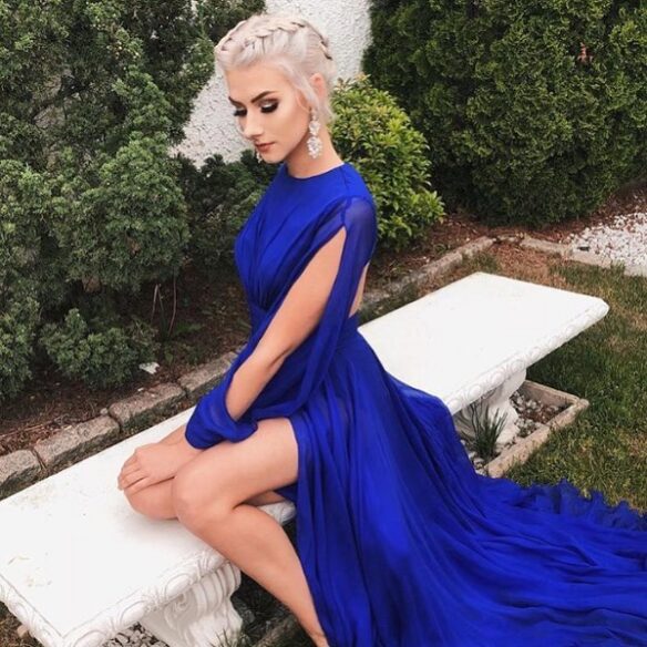 Vestido azul royal: 55 fotos com a peça para abraçar essa tendência