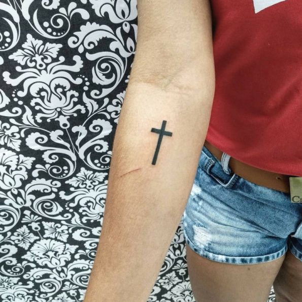 Tatuagem de cruz: 70 inspirações para sua próxima tattoo