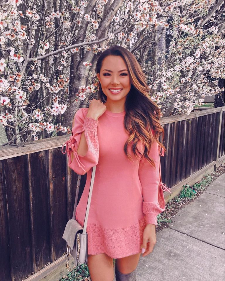 75 modelos de vestido rosa para sair de casa arrasando