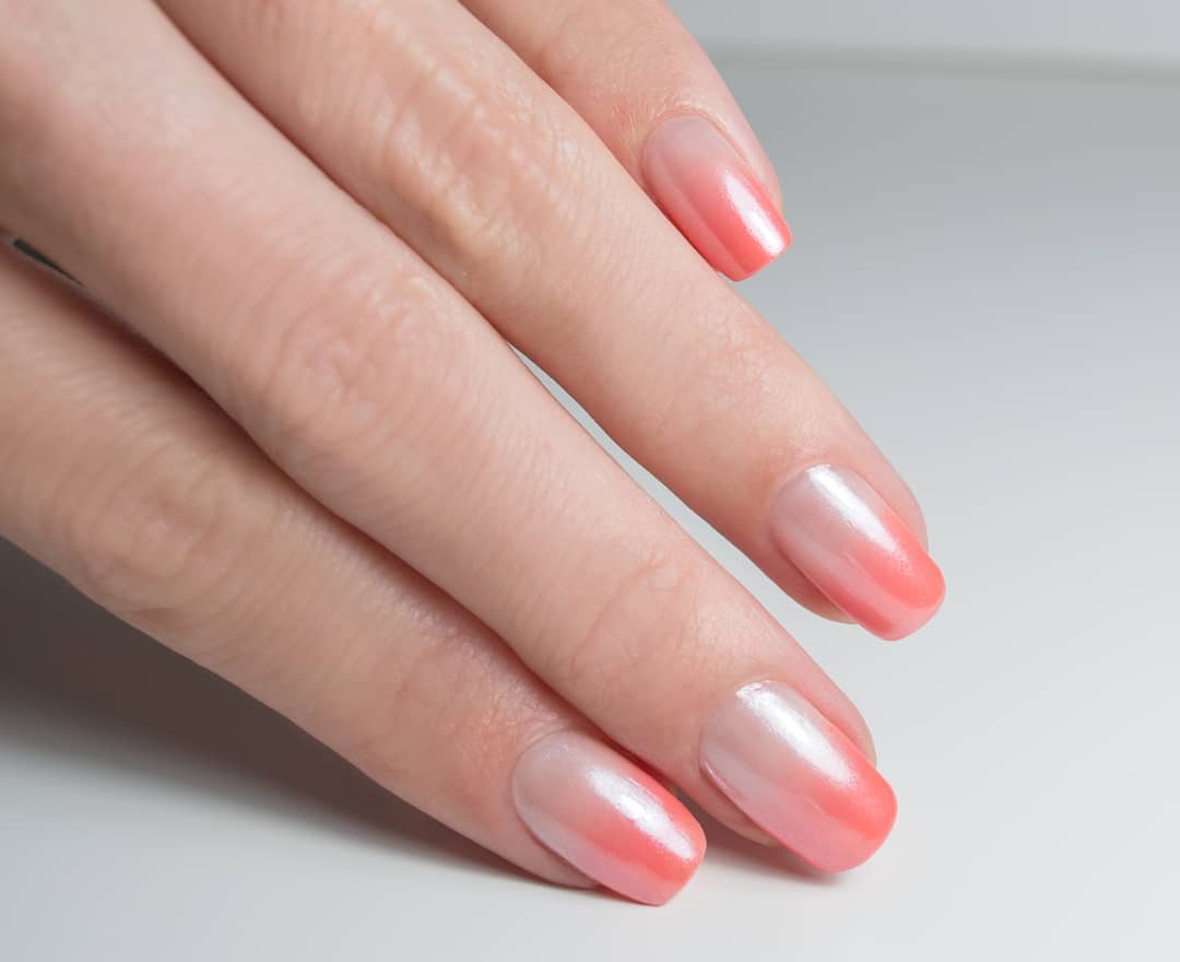 Unhas degradê: 60 ideias e tutoriais para caprichar na nail art