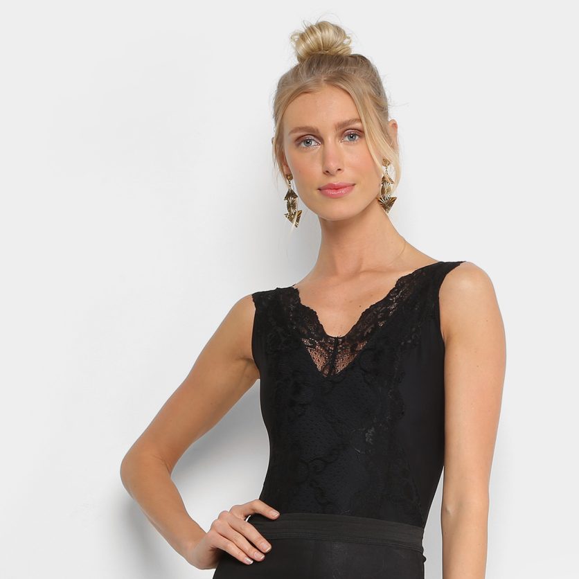 Body de renda: 70 ideias para incluir a peça no look do dia (FOTOS)