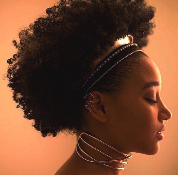 Penteados afros: 75 ideias incríveis para se inspirar