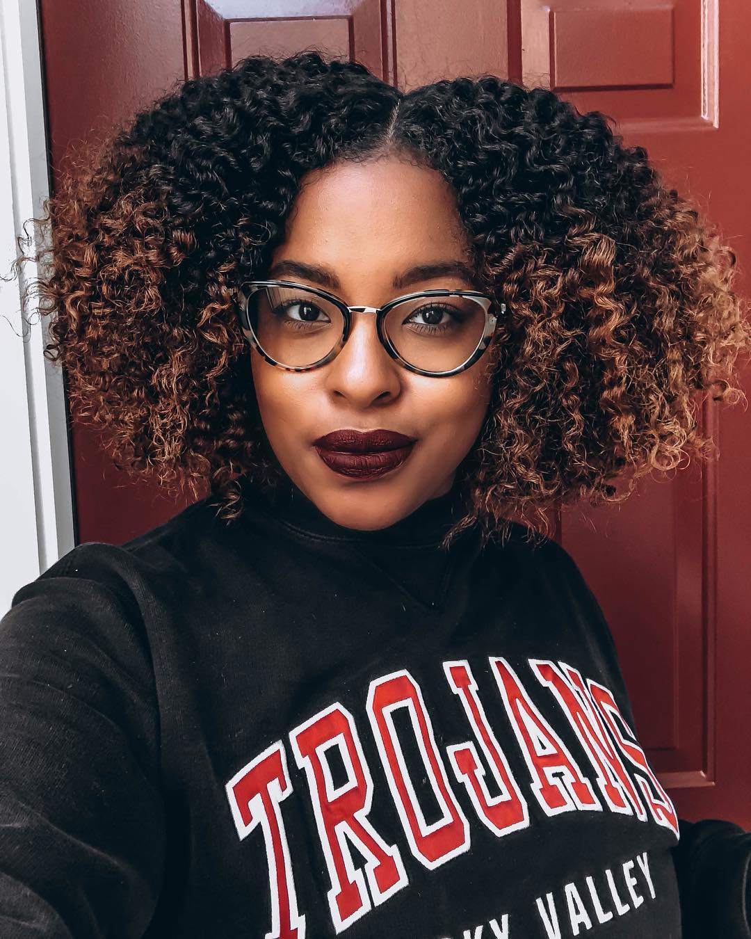 Penteados afros: 75 ideias incríveis para se inspirar