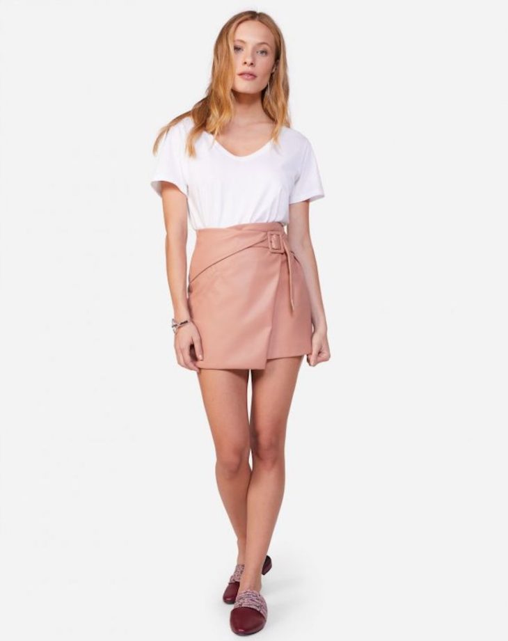 Saia envelope: inspire-se em 55 looks para incluir a peça em seu estilo