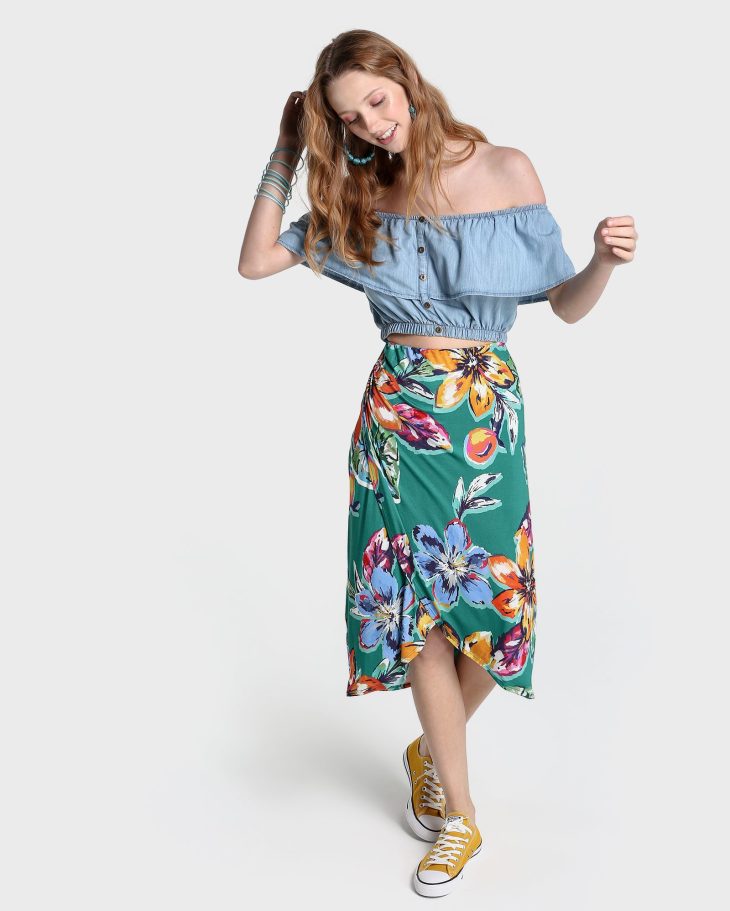 Cropped jeans: 65 ideias de como incluir essa peça prática ao seu estilo