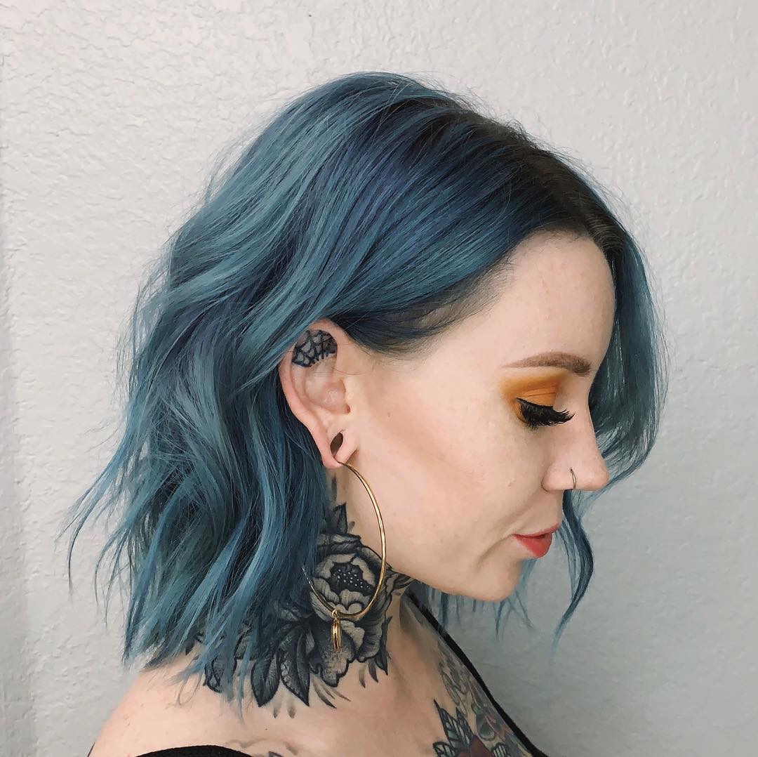 Cabelo azul: 40 inspirações e passo a passo para escolher o seu tom