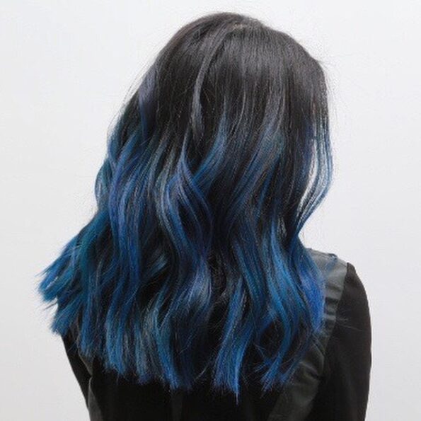 Cabelo azul: 40 inspirações e passo a passo para escolher o seu tom