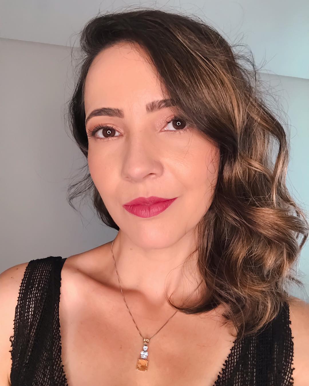 Luzes mel: 50 ideias dessa cor que é a cara do verão