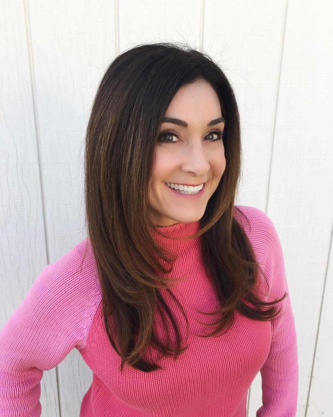 Cabelo marrom dourado: uma nuance que vai te conquistar