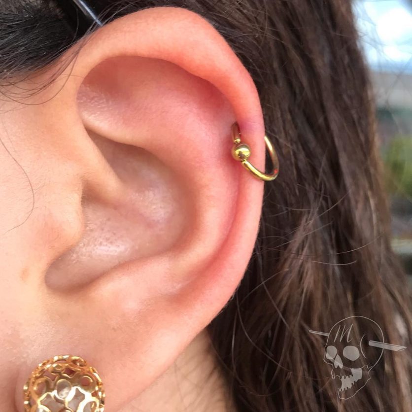 Piercing Helix: dói mesmo? Veja a opinião de quem tem! [DICAS]