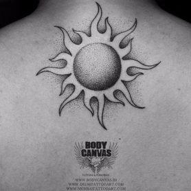Tatuagem de Sol: 62 imagens para você se inspirar e fazer a sua