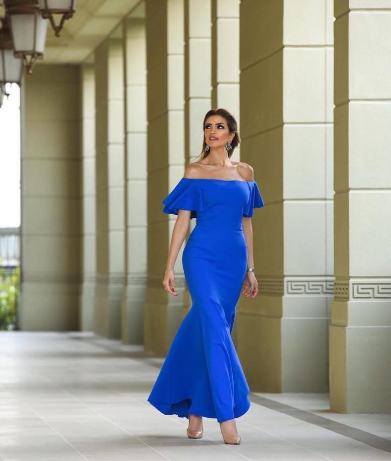 Vestido de formatura azul: inspire-se em 40 modelos de diferentes tons