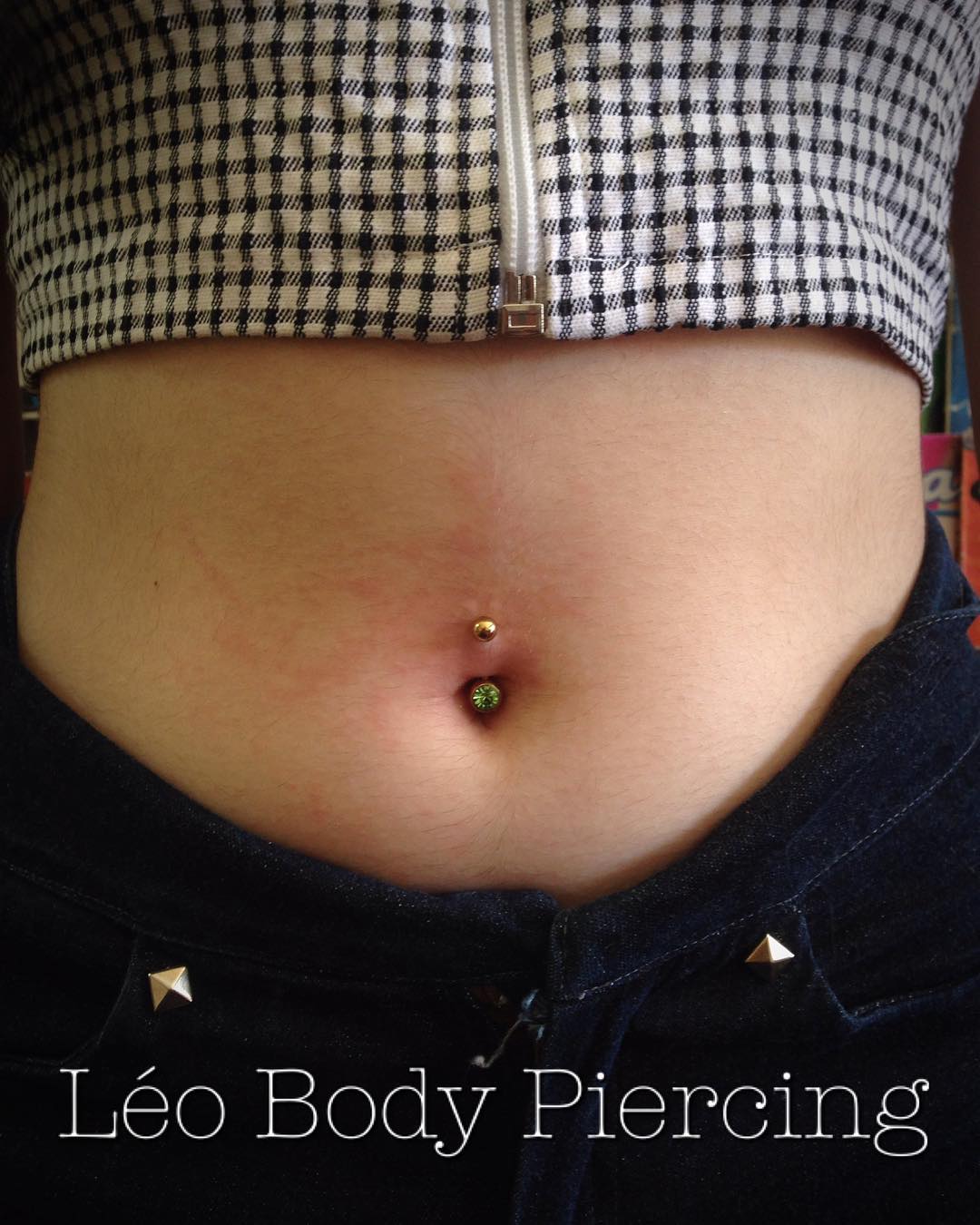 Piercing no umbigo: aplicação, cuidados e 20 inspirações
