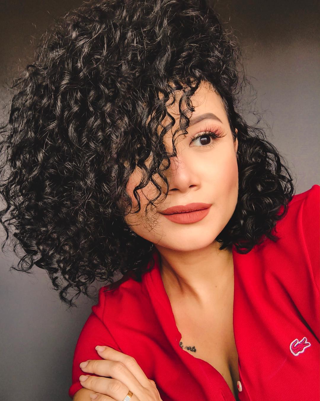 Cabelo castanho escuro: 30 ideias, tinturas e dicas para manter a cor