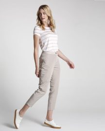 Calça cropped: 60 ideias para incluir essa peça versátil em seu estilo