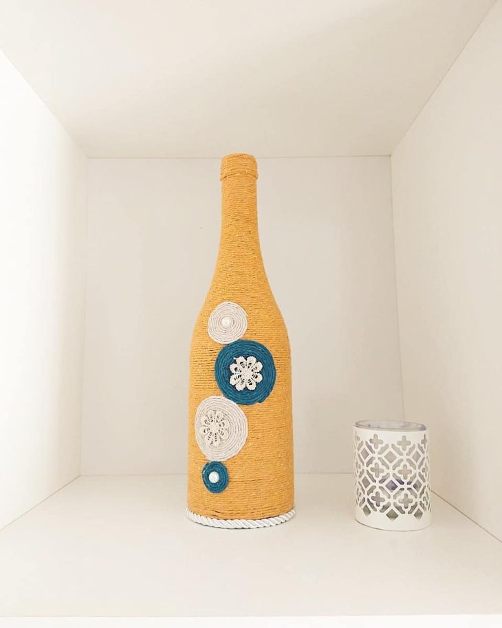 Garrafas decoradas: 100 fotos e tutoriais para enfeitar qualquer ambiente