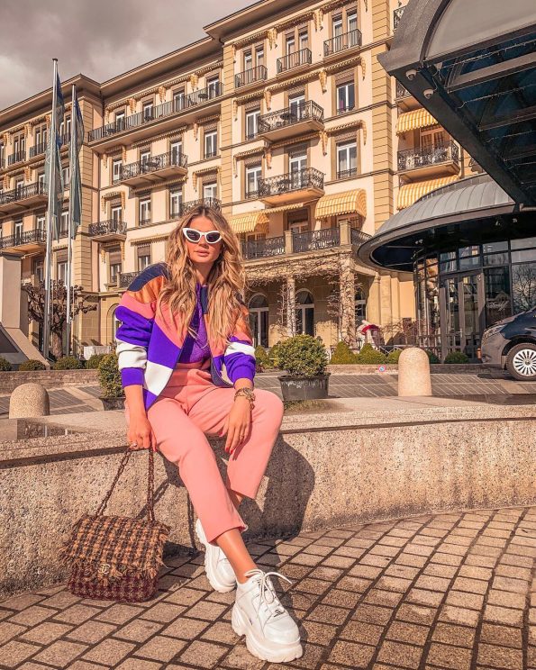 Estilo oversized: 60 ideias para se vestir de maneira confortável