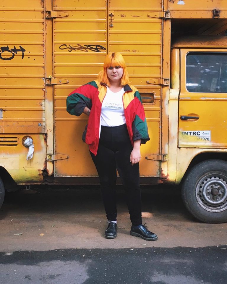 Estilo oversized: 60 ideias para se vestir de maneira confortável