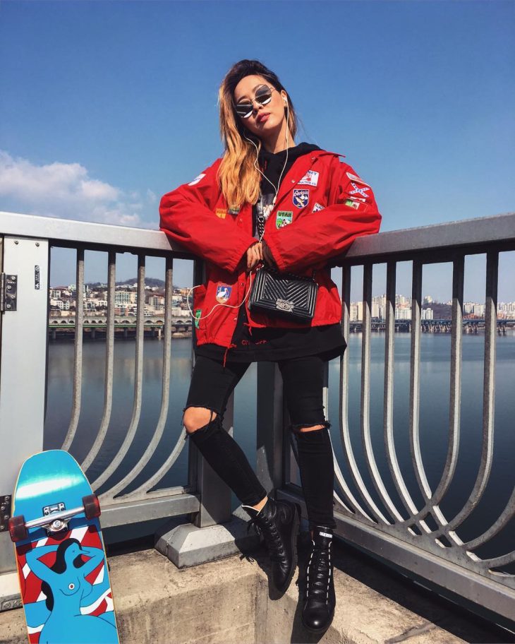 Estilo oversized: 60 ideias para se vestir de maneira confortável