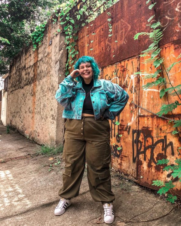 Estilo oversized: 60 ideias para se vestir de maneira confortável