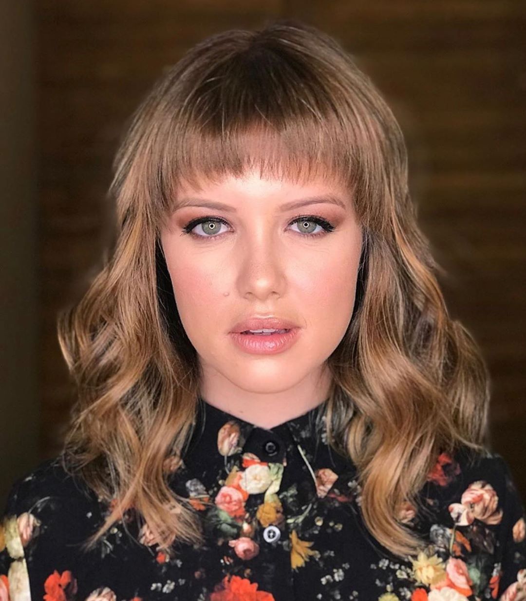 Long bob com franja: 50 inspirações para entrar nessa tendência