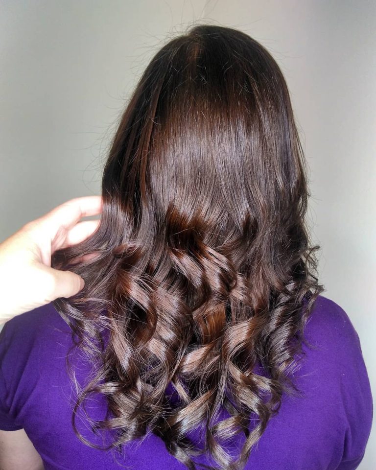 Cabelo chocolate: um guia para adotar a cor e se apaixonar pelo espelho