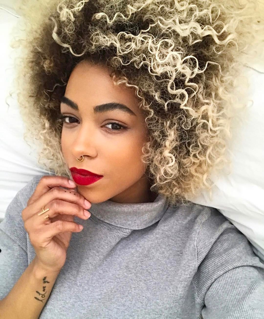 Suzana Almeida: Mechas platinadas: inspirações e tutoriais que estão ...