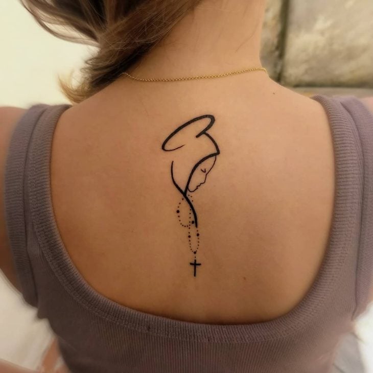Tatuagem de santa: 90 ideias para eternizar e exaltar sua fé