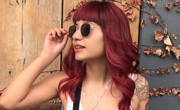 Cabelos vermelho cereja: inspirações e dicas para madeixas poderosas