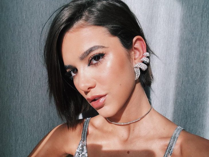 Cabelo curto liso: 60 ideias de cortes para um visual moderno e estiloso