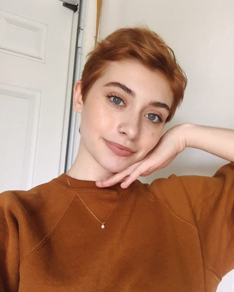 Cabelo curto liso: 60 ideias de cortes para um visual moderno e estiloso