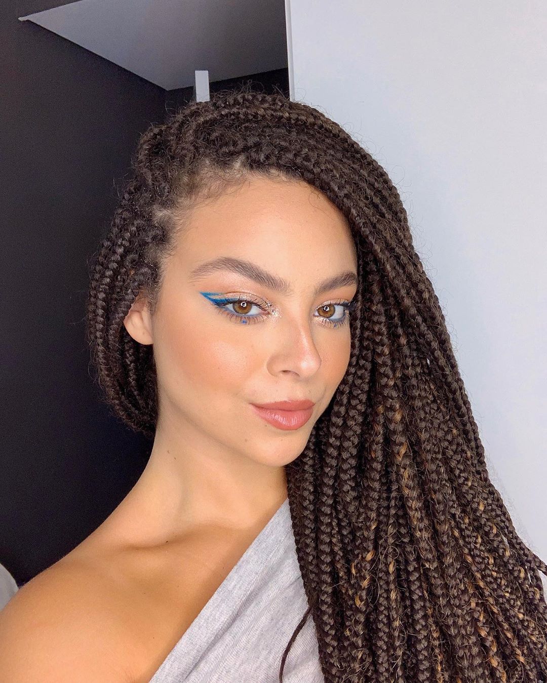 Delineador colorido: tutoriais, técnicas e fotos para se jogar nas cores