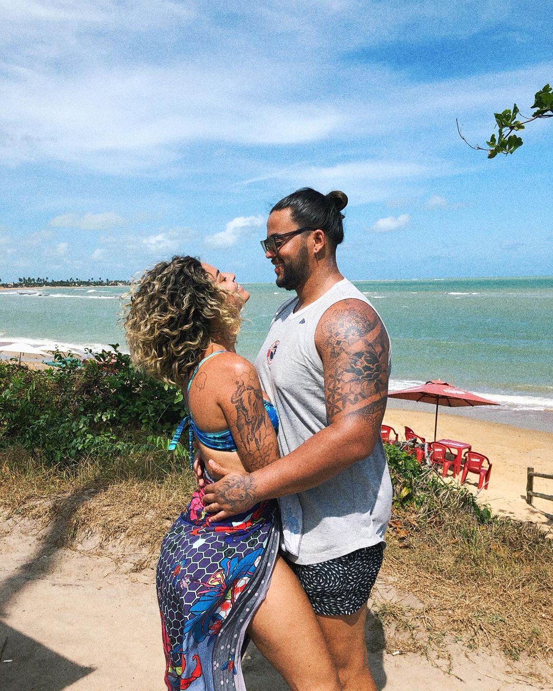 Fotos de casal na praia: 32 ideias para registrar seu amor