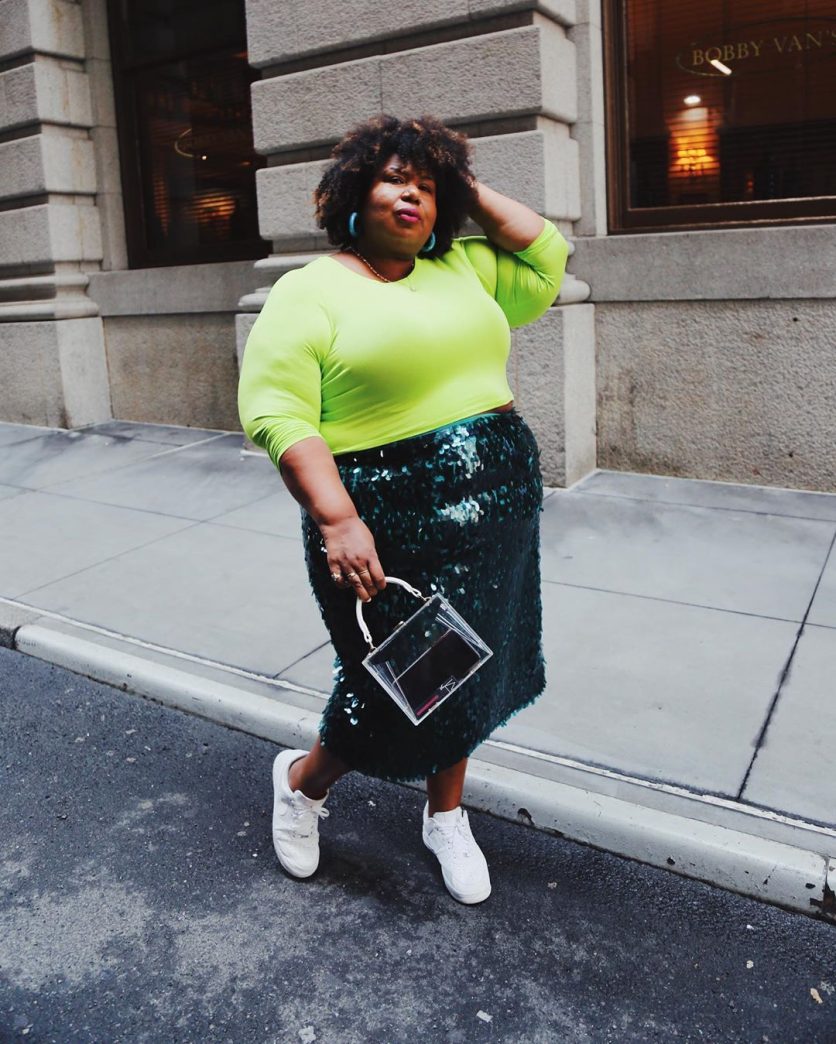 Roupa neon: 30 looks para adotar a tendência e não passar despercebida